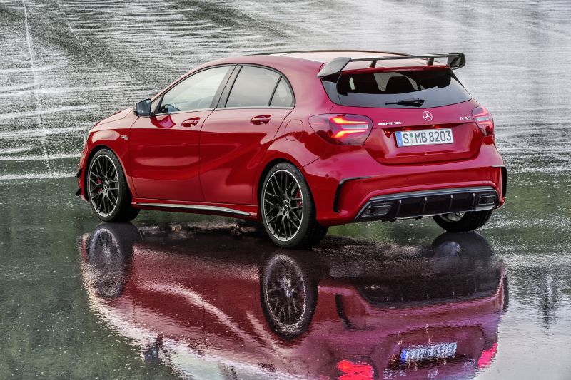 Mercedes-Benz A-class (W176 facelift 2015) A 200 (156 Hp)